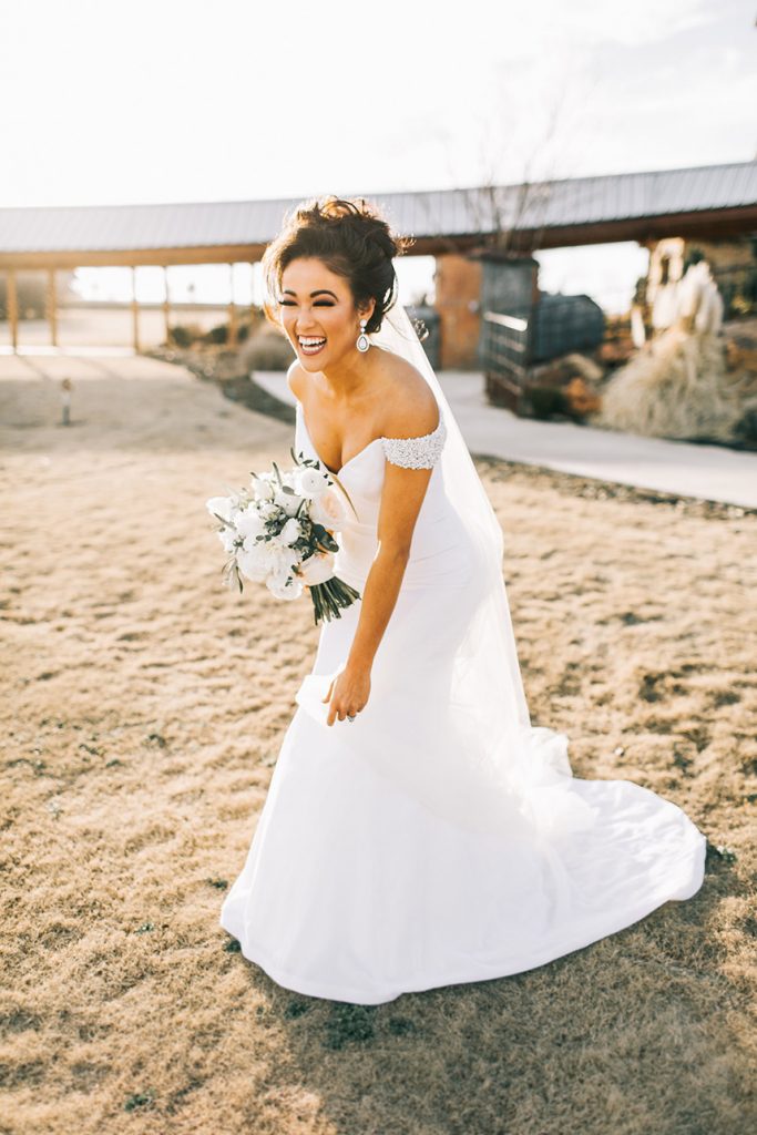 Rustic White Southwind Hills Wedding Captured by Sarah Libby Photography