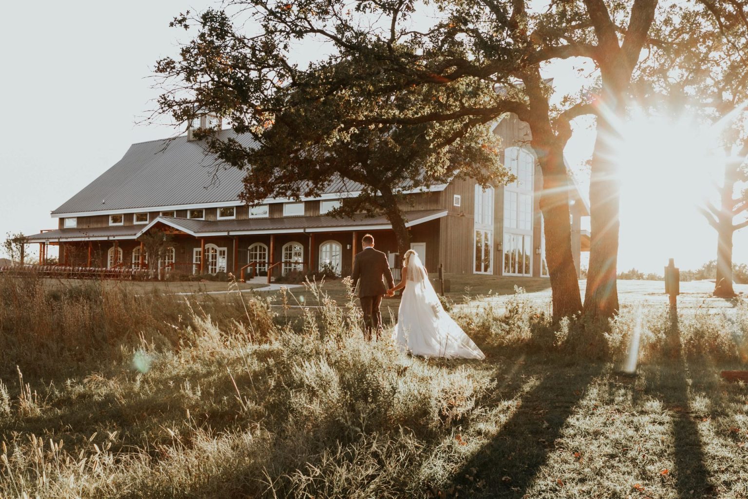 7 Rustic Oklahoma Wedding Venues with Picturesque Settings