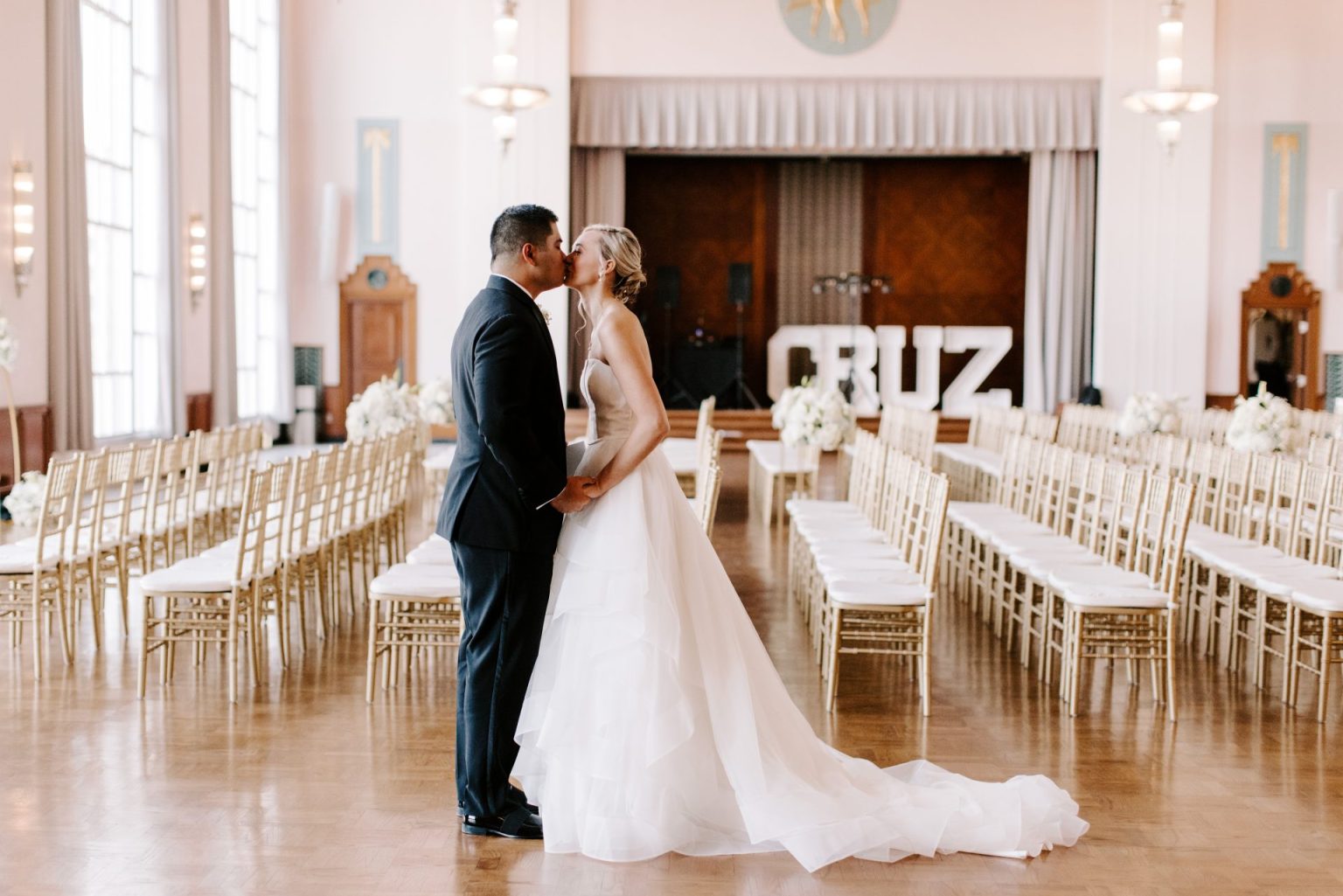 Give THIS to Your Wedding Photographer Instead of a Shot List