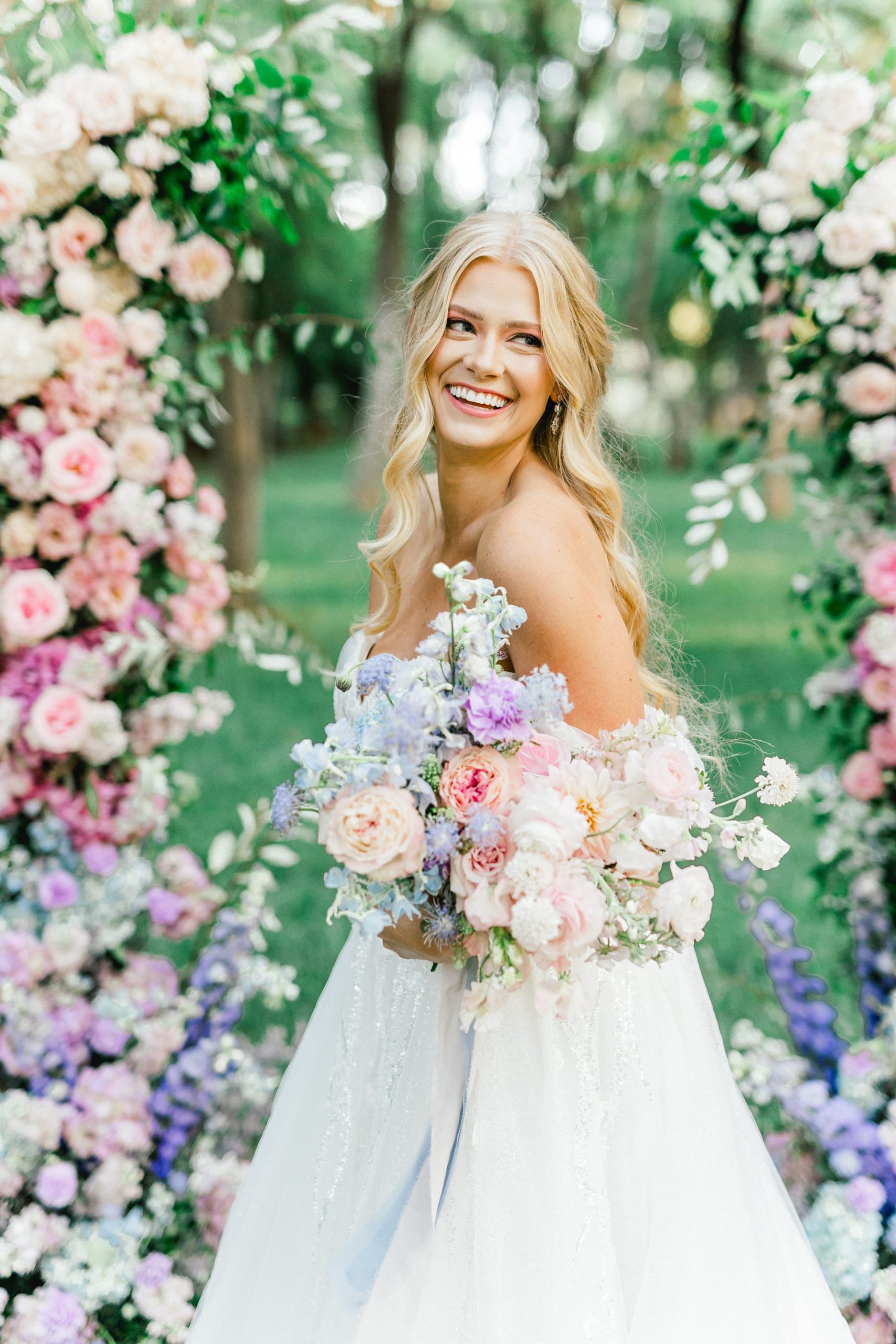 Modern Pink Oklahoma Wedding | Amie Killingsworth & Geran Sanders